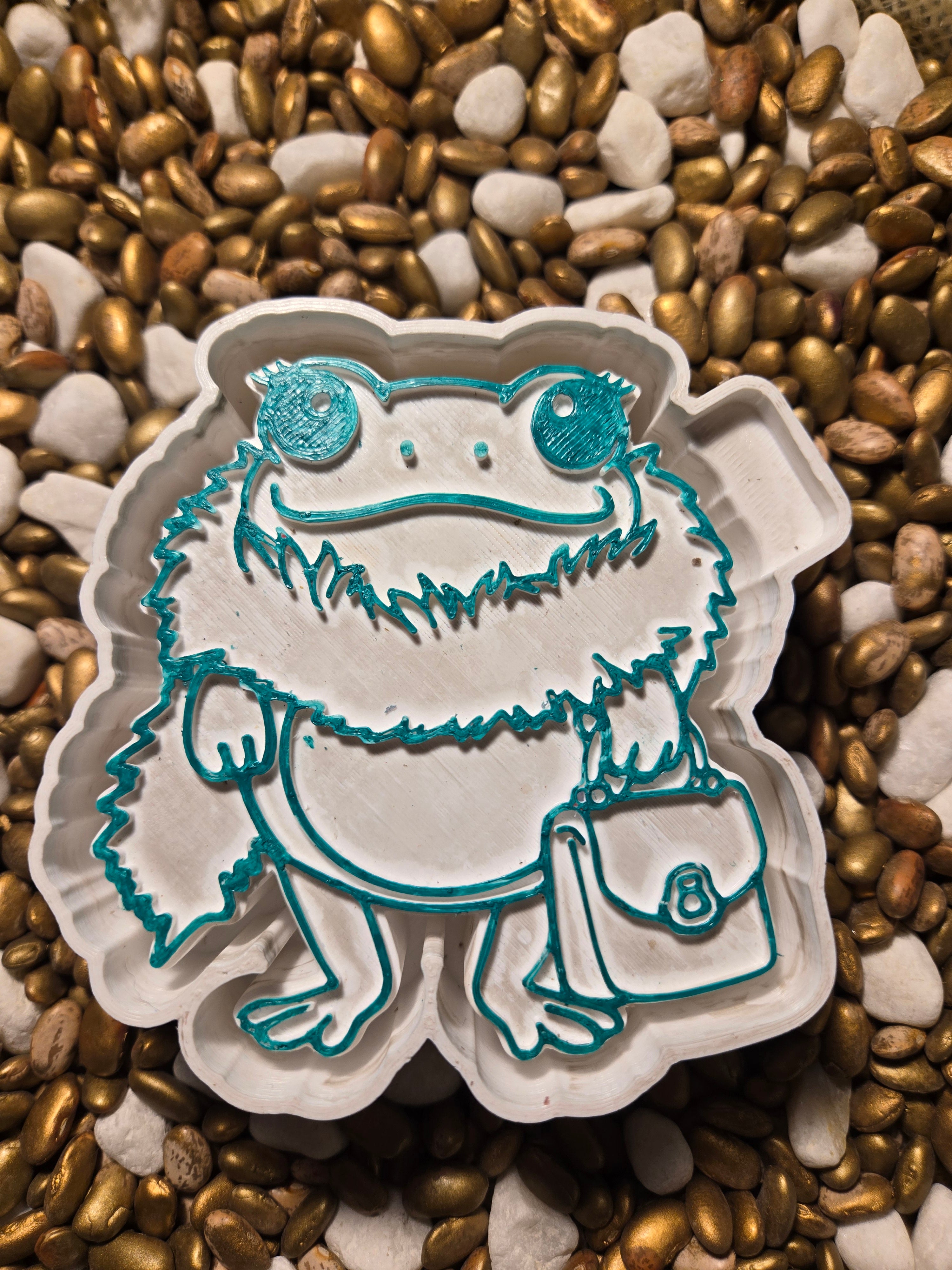 1538. Frog Freshie Mold – Crazy 8 Design