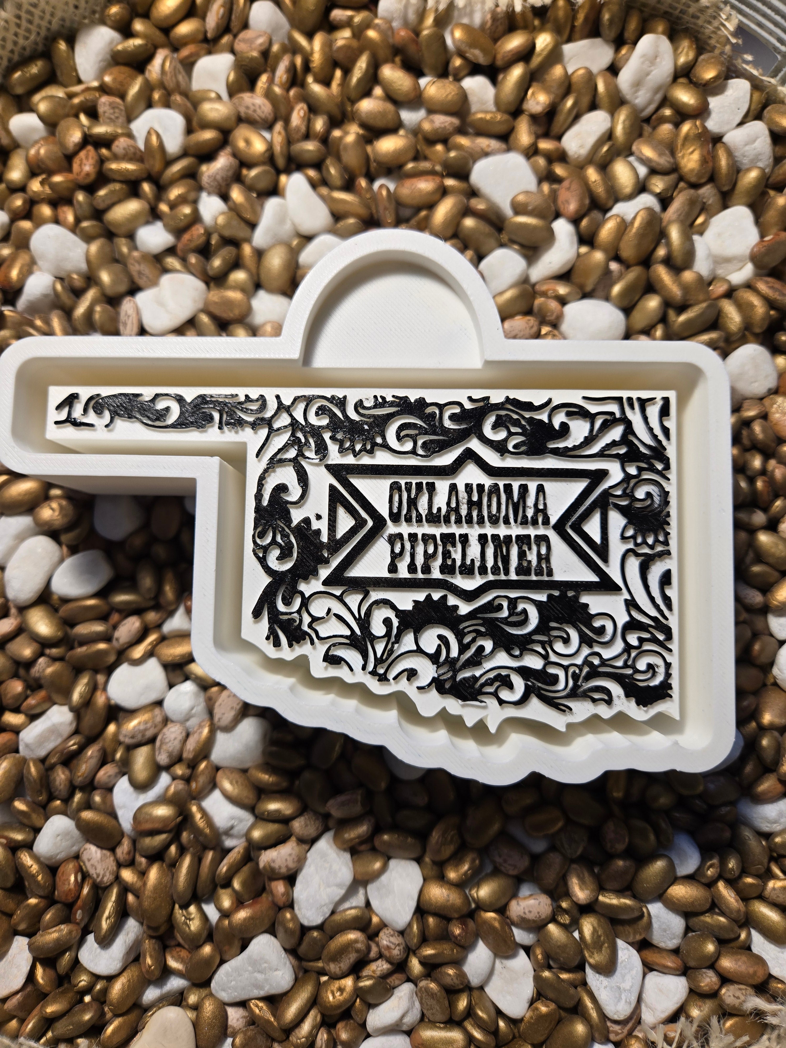 1219.Oklahoma Pipeliner Freshie Mold – Crazy 8 Design