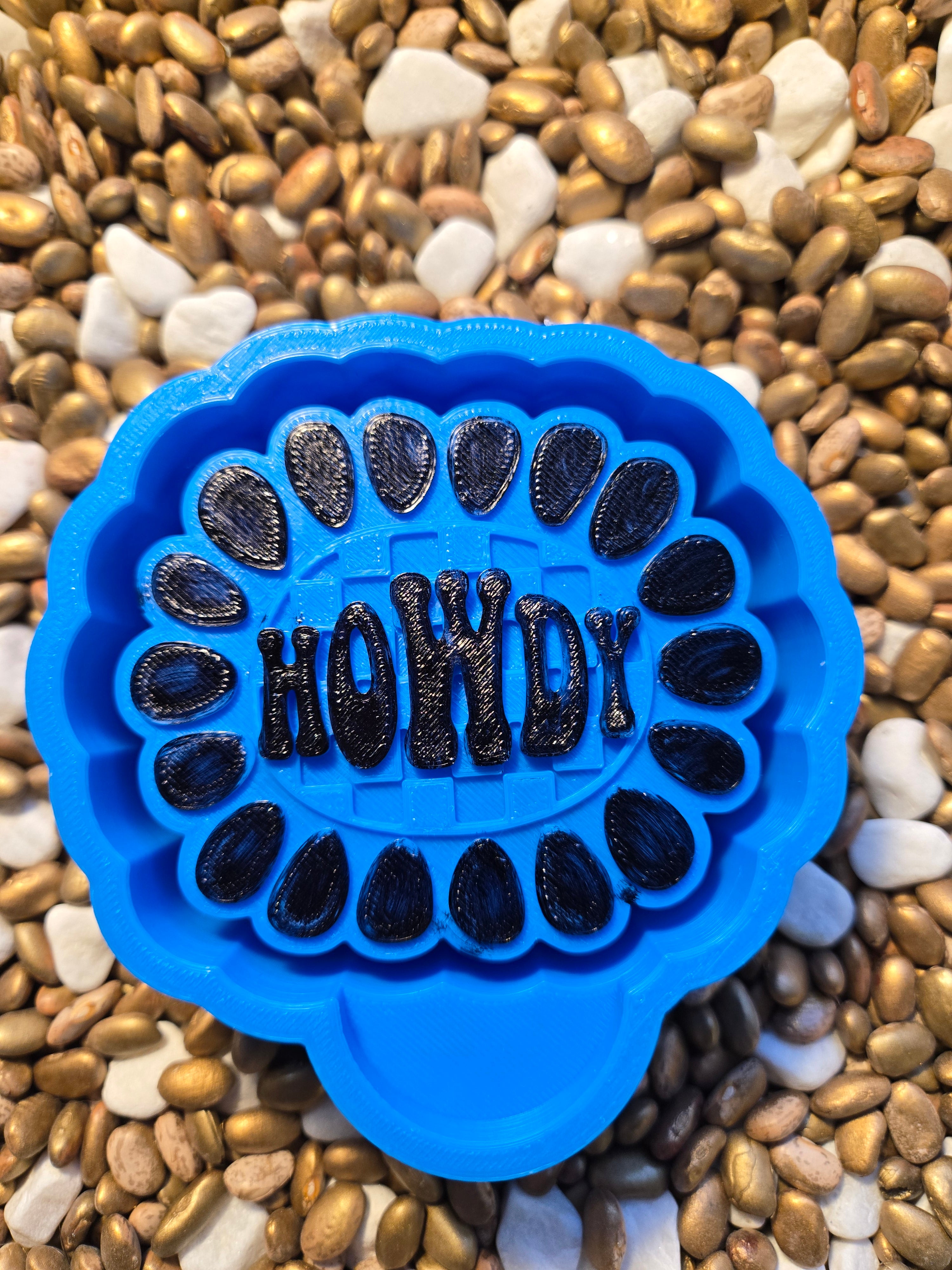 1312. Turquoise Howdy Freshie Mold – Crazy 8 Design